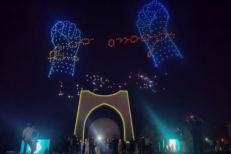 A drone show in Unknown Soldier Square in Damascus celebrates the ...